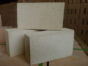 What is the Difference between Insulating Fire Brick and Refractory Bricks?
